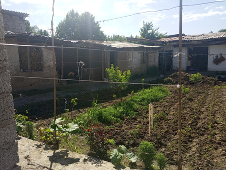Продам участок в районе байткурган 4 сотих. Отличная локация.