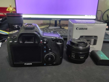 Canon 6D + 50 mm obektiv sotiladi