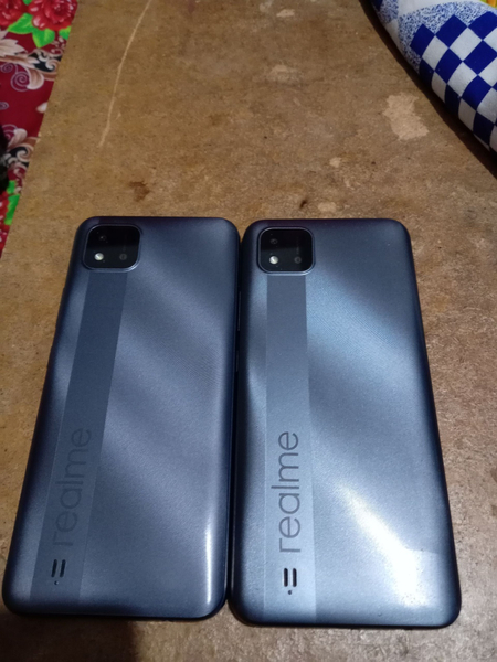 Realmi telefon  srochna sotiladi holati yaxshi.   800 ming