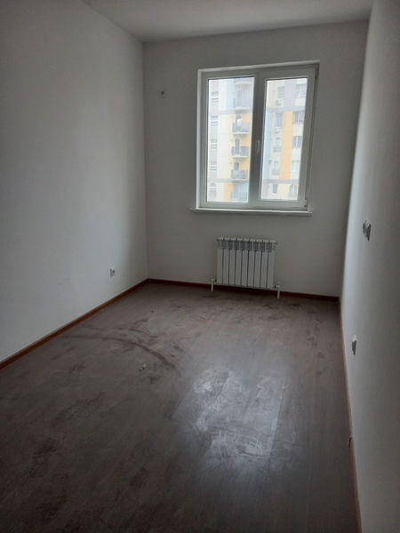 Продаётся 3х ком квартира в чирчике 2 мкн 4 этаж Навастройка