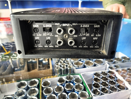 Jbl sambufer amp uslitel sotladi!!!
