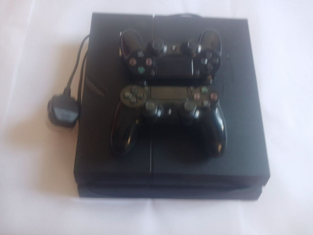 Playstation 4 sotiladi