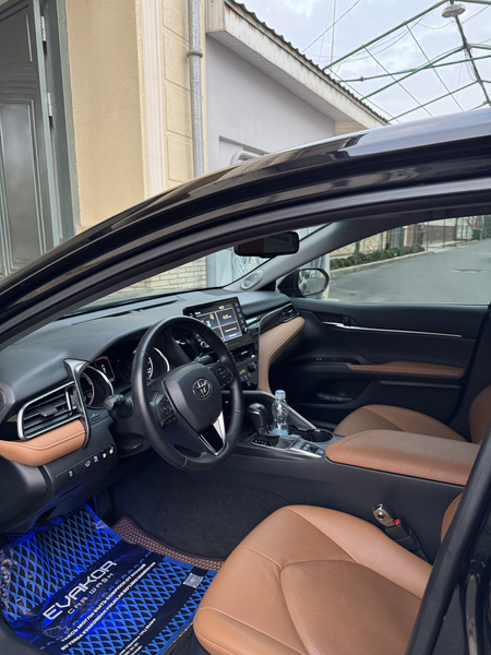 Camry 75 2023 Hydbrid WS Black Edition