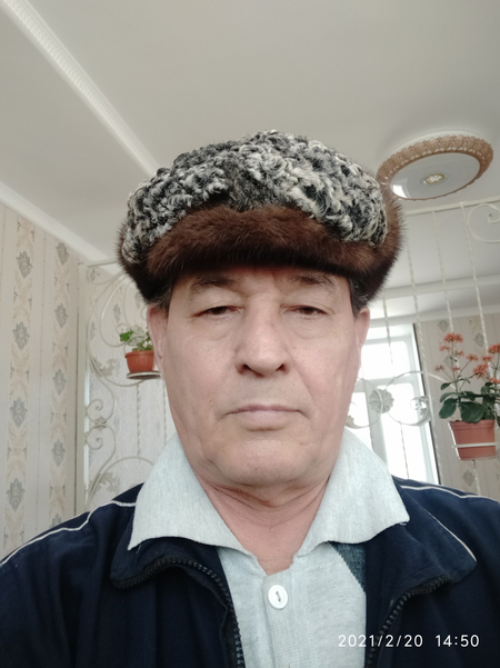 Шерозий, сур, каракул терисидан янги тикилган папоқлар