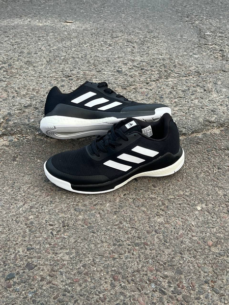 Adidas vallebolniy