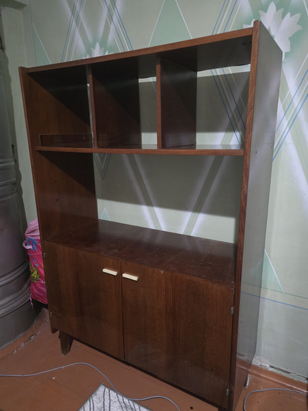 Продаётся книжный шкаф советского производства