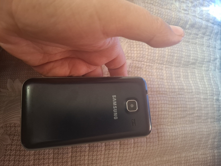 Samsung galaxi j1