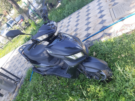 Skuter sotiladi 125 kub benzinli