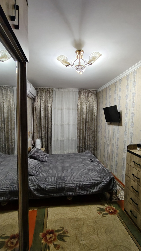 4 комн своя 90м.кв, 2 этаж франц.планировка , ориентир Хузур гостиница