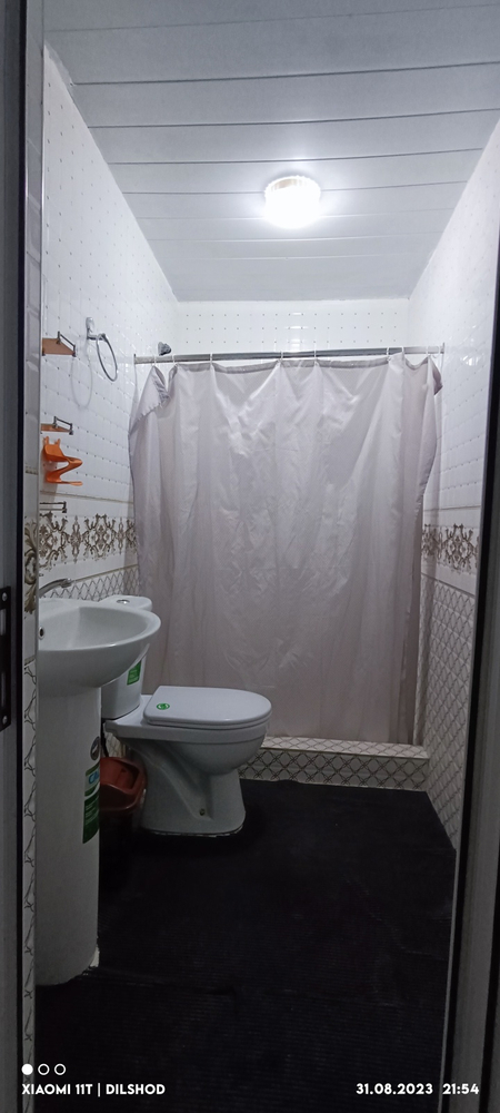 Hostel tozza va pokiza xar kunlik tozalash ishlari olib boriladi!