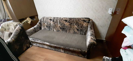 Продам Диван с креслами