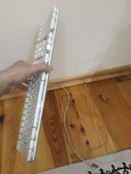 Apple keyboard A1048