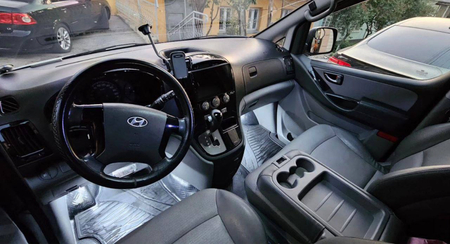 VAN Hyundai Starex