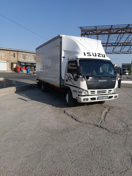 Isuzu sotiladi ishga tayyor
