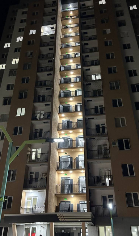 .Продам 3комнатную 73м2 раздельный балкон 1х3метр Янгидархон чистыйрем