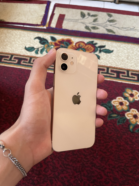 Iphone 12 oq svet