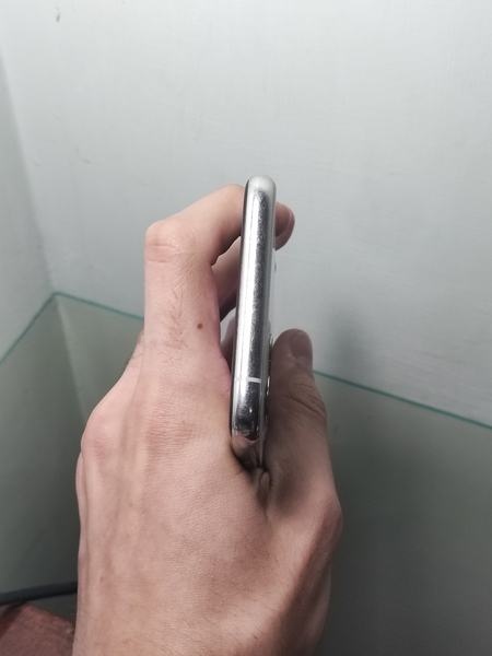 iPhone 11 pro 256gb 75%