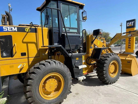 Фронтальный погрузчик SEM 636D (ковш 1.8 куб) muddatli toʻlov asosida