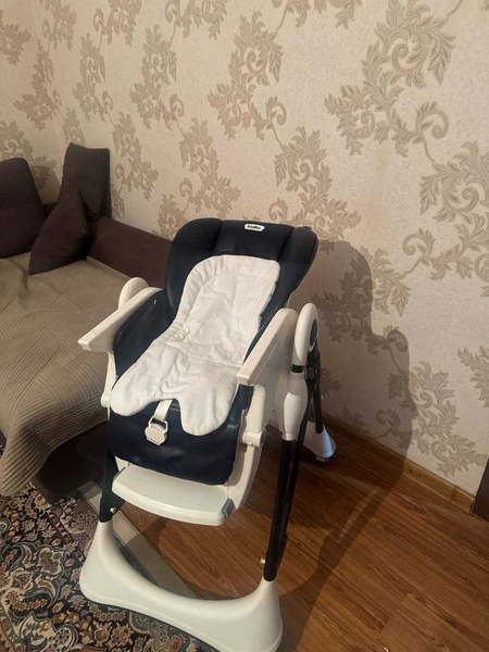 Стульчик для кормления KIDILO
