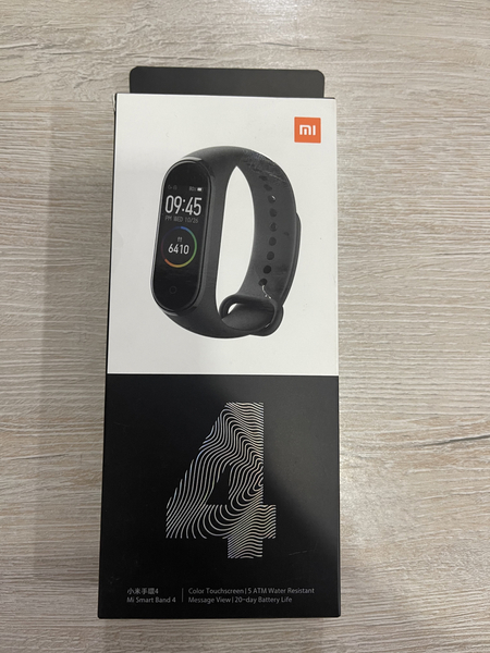 Часы Mi Band 4