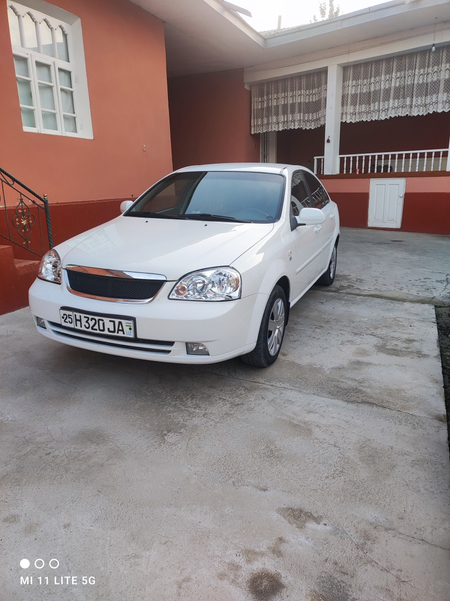 Lasitti sotiladi