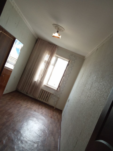Срочно продается Лисунова4 2/4/4