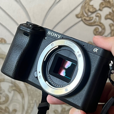 Sony Alpha 6300 + Kit 16-50 OSS