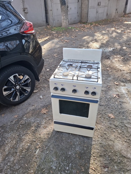 Gaz plita sotiladi