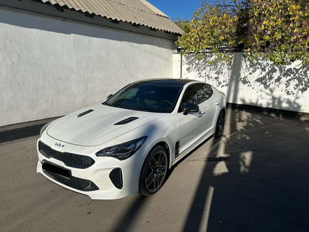 Киа стингер 3.3 TWIN TURBO