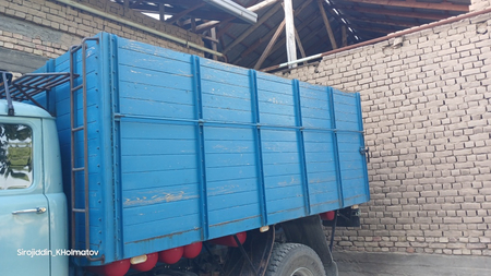 Zil Kuzov Sotiladi Xolati Zo'r