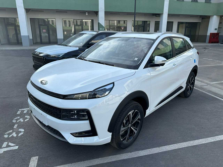 JAC Js6 avtosalon