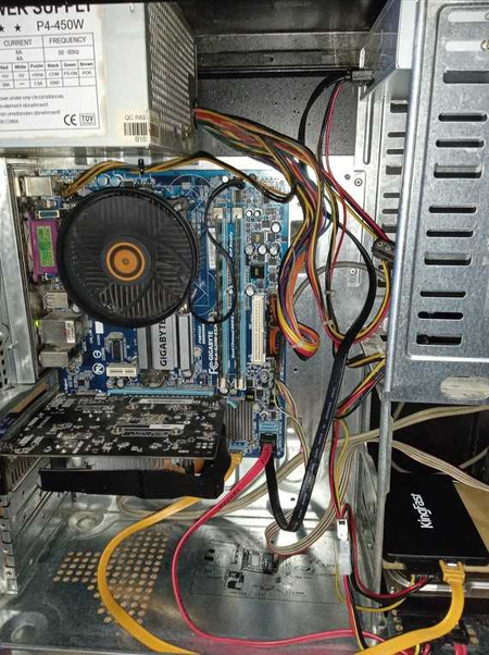 Продам компьютер (Qore2Quad 2.7 GHz, DDR 4GB, SSD 256Gb, GTX650)