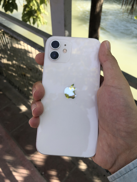 Iphone 12 sotiladi