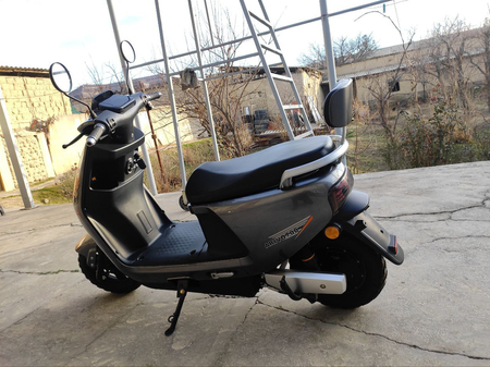 Skuter Arivo 700 Скутер Ариво 700