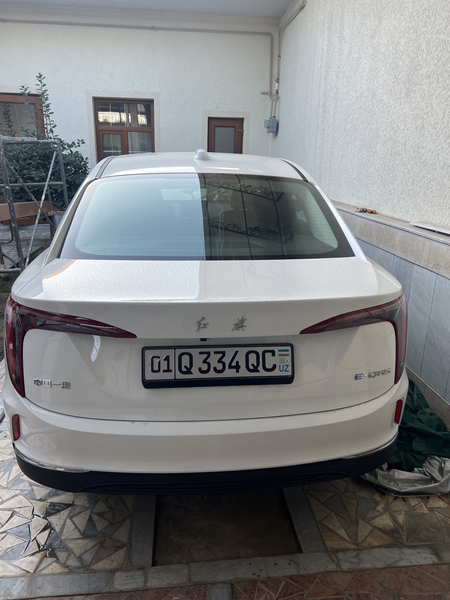 Продается электромобиль HONGQI QM5-450