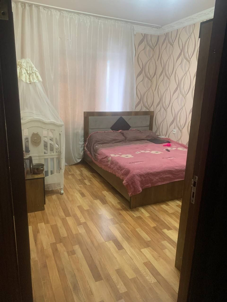 Sergeli Yarmarkasi 4 xonali xamma sharoitlari bor 500$