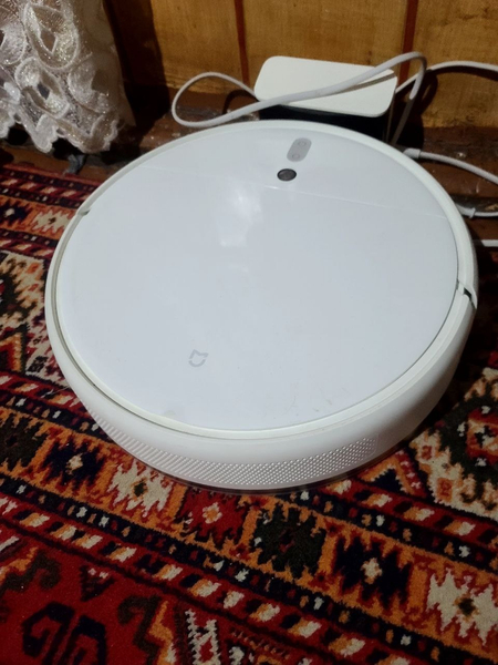 Продается срочно робот пылесос mi robot vacuum mop