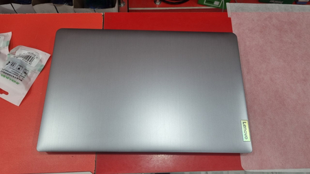 Lenovo core i5 noutbuk sotiladi