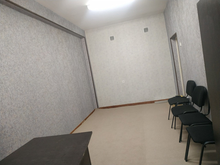 Офисс аренда ойбек метро 20 м2