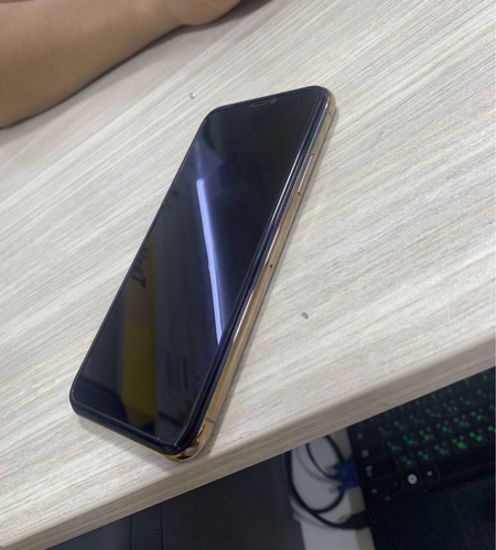 Iphone xs Ll/A 64GB