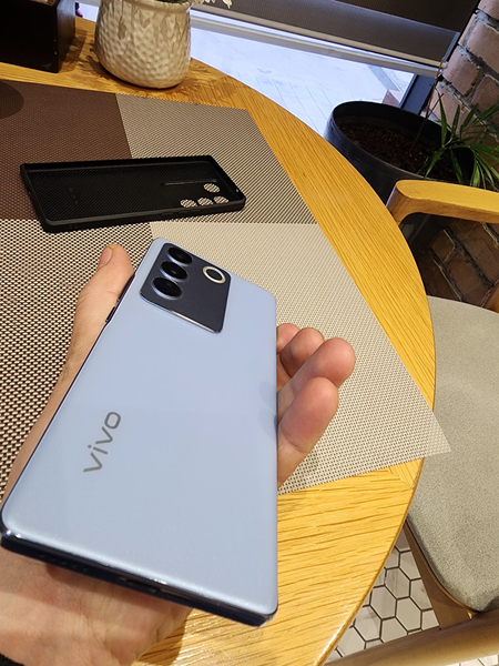Vivo v27 5g 12. 256