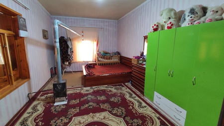 18 sotixdan iborat 7 xonali tayyor uy sotiladi