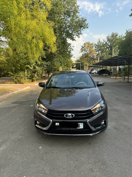Продается Lada Vesta 1,8