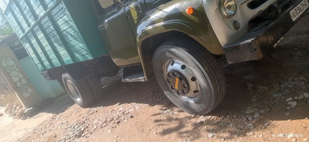 Zil 130 matori ural