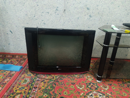Televizor sotiladi arzonga