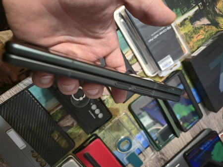 Samsung Galaxy Z Fold 3 + Galaxy watch 4 classic + аксессуары