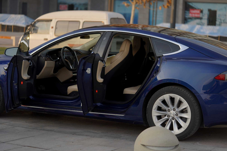 Tesla Model S 2017