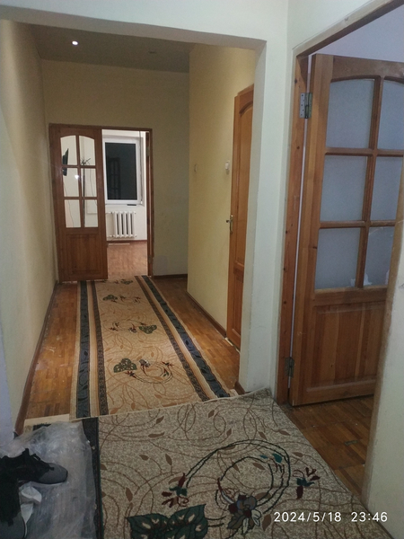 2х комнатная квартира на карасув 3. на 2 этоже.очен удобное расположен