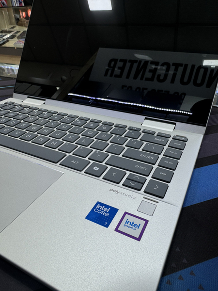 Hp Envy  intel Core 7 150U 16/512 14.0 FHD IPS