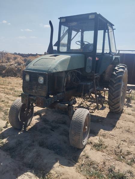 Traktor sotiladi TTZ 80 2003 yil